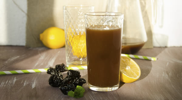 Prune juice and constipation: how does it work?