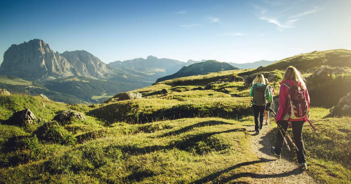 What are the benefits of hillwalking?