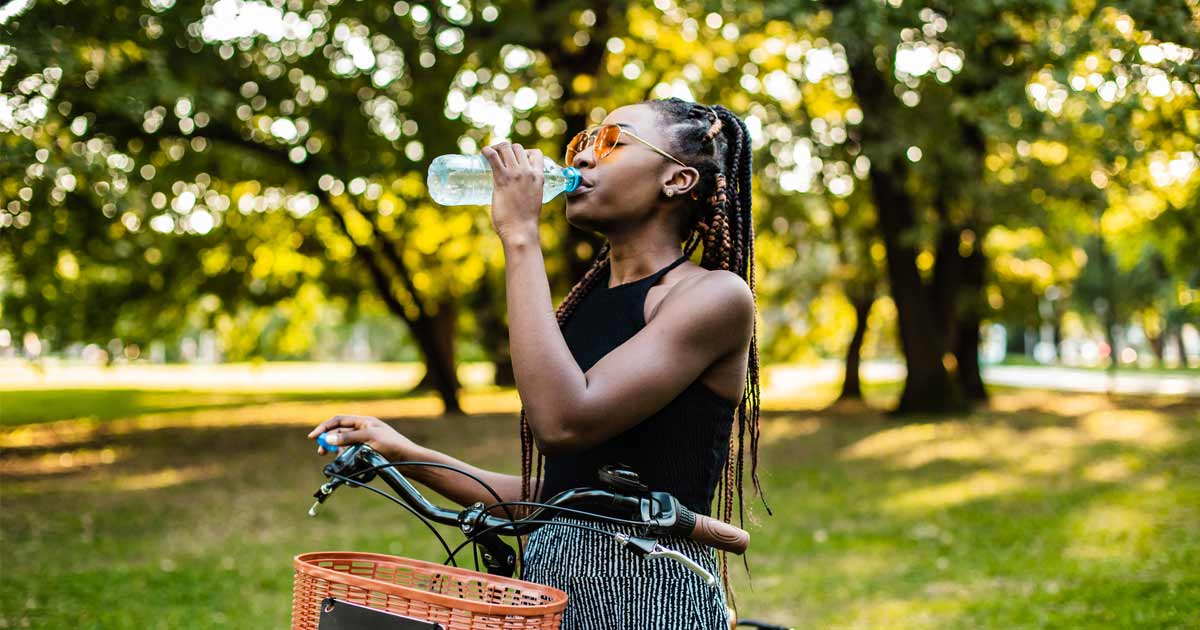 How does dehydration affect muscles?